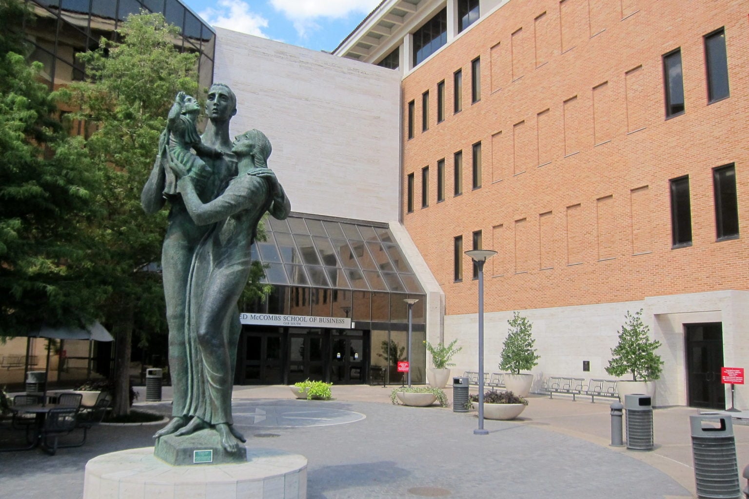 The McCombs MBA—Requirements, Class Profile, & More